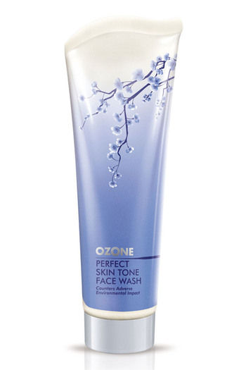 Buy Ozone Perfect Skin Tone Face Wash 100 ml at Rs.250 online | Beauty ...